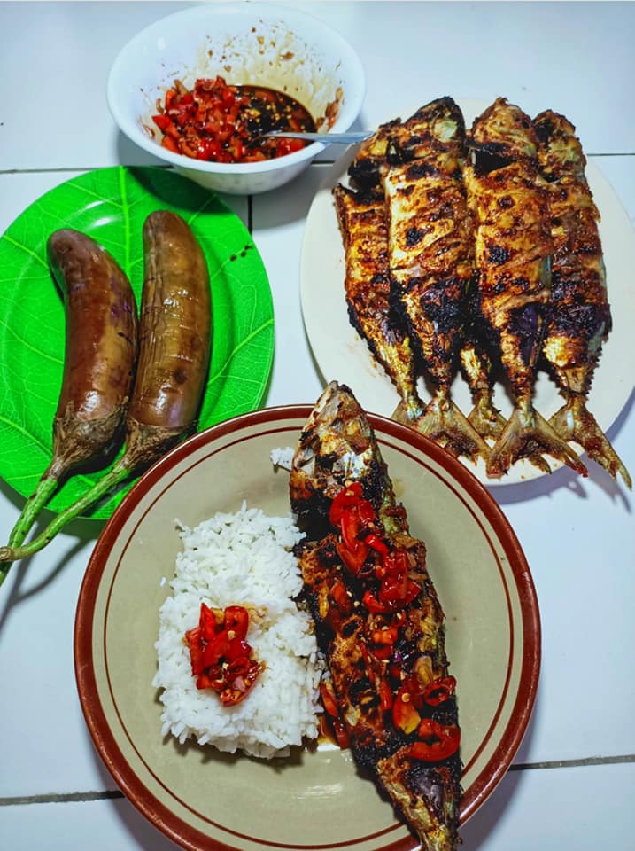 IKAN LEMA BAKAR SAMBAL COLO-COLO by Novie Kurnia Wardani