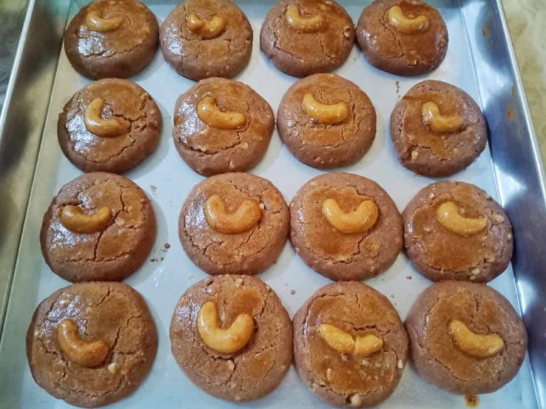 untuk hampers atau dikonsumsi sendiri COOKIES CHOCOLATE MEDE by Yulia Dwi S